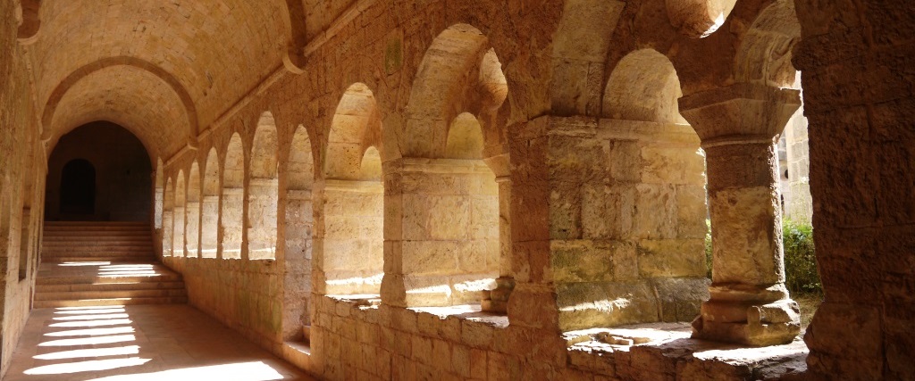 Abbayes cisterciennes, « les trois soeurs provençales | «Les Pierres ...